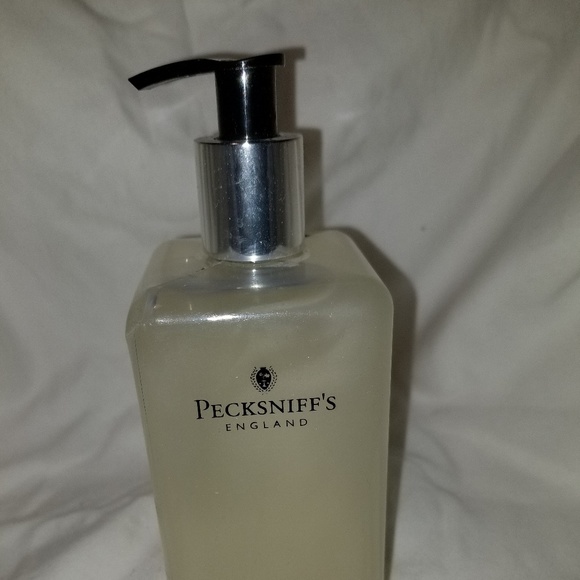 pecksniff's | Other | B8263 Pecksniffs Gardenia White Peach Unused ...